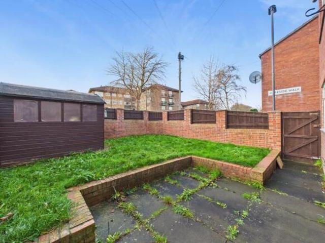 3 bedroom end of terrace house for sale in Hareside Walk, Newburn, Newcastle upon Tyne, NE15