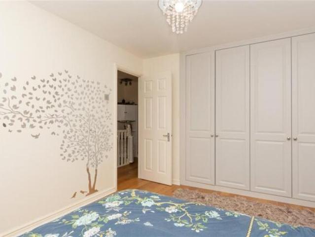 3 bedroom end of terrace house for sale in Harvesters, St. Albans, Hertfordshire, AL4