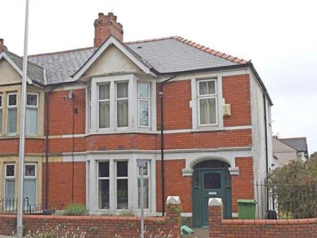 3 Bedroom End Of Terrace House For Sale In Heath