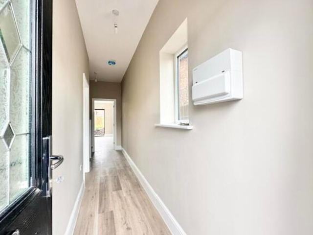 3 bedroom end of terrace house for sale in Heath Road, Penketh, Warrington, WA5