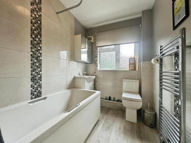 3 bedroom end of terrace house for sale in Hedgerow Walk, Pendeford, Wolverhampton, WV8 1UW, WV8