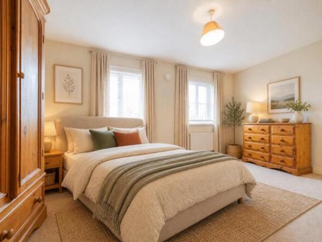 3 bedroom end of terrace house for sale in Heol Dewi Sant, Heath, CF14