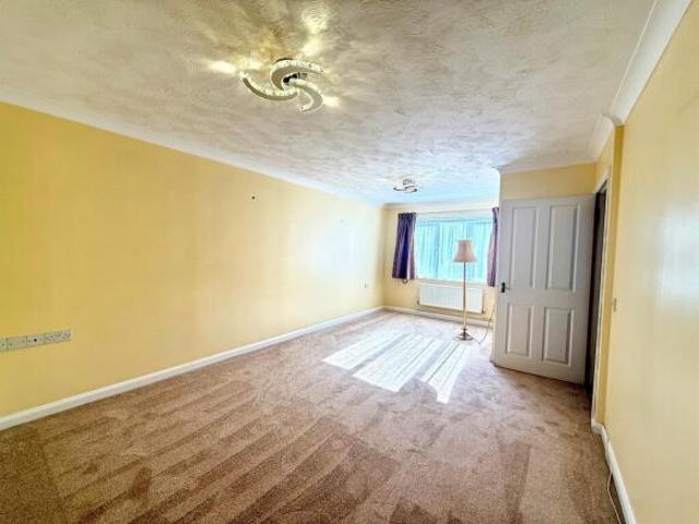 3 bedroom end of terrace house for sale in Hereward Road, Eastbourne, BN23