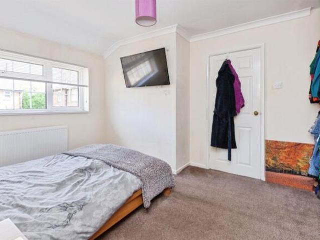 3 bedroom end of terrace house for sale in Hesketh Close, Leicester, LE2