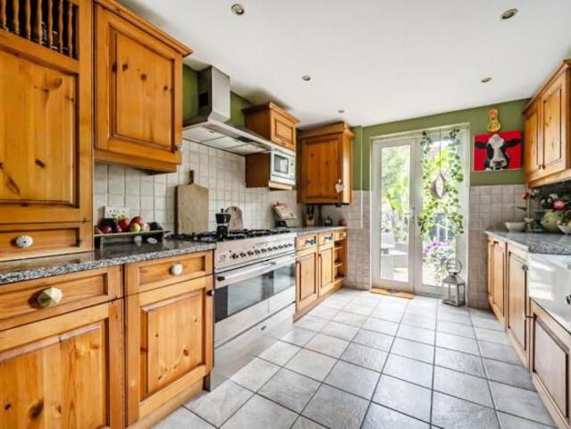 3 bedroom end of terrace house for sale in Hitcham Road, Burnham, Buckinghamshire, SL1