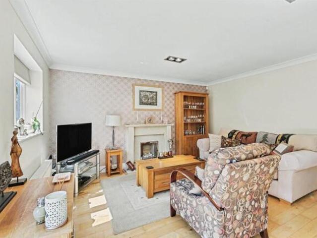 3 bedroom end of terrace house for sale in High Street, Hardingstone, Northampton, NN4