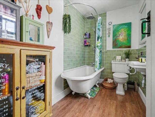 3 bedroom end of terrace house for sale in High Street, Stony Stratford, Milton Keynes, MK11