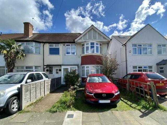 3 Bedroom End Of Terrace House For Sale In Hillingdon, Middlesex