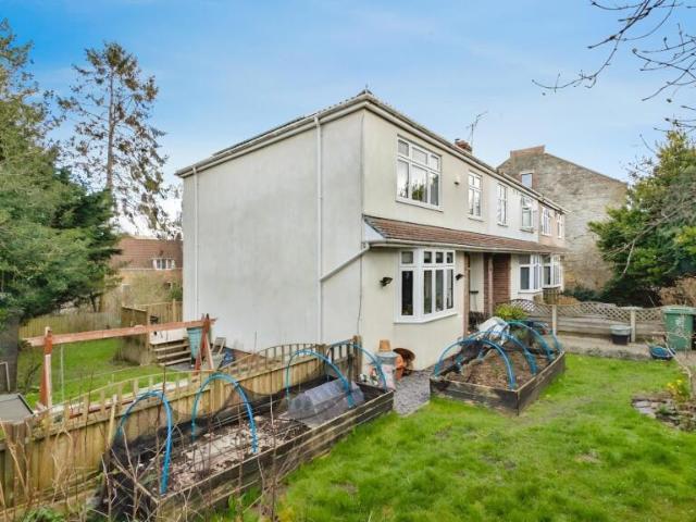 3 bedroom end of terrace house for sale in Hinton Road, Fishponds, Bristol, BS16