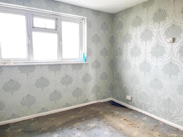 3 bedroom end of terrace house for sale in Hudson Close, Worthing, BN13