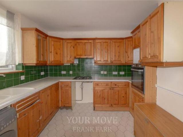 3 bedroom end of terrace house for sale in Humber Way, Slough, Berkshire, SL3