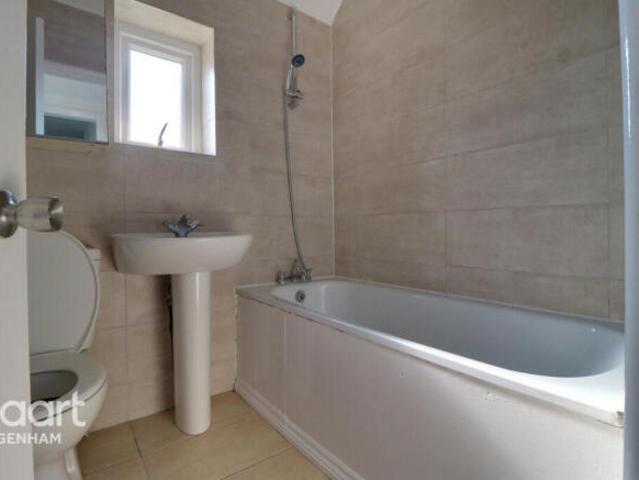 3 bedroom end of terrace house for sale in Hunters Hall Road, Dagenham, RM10