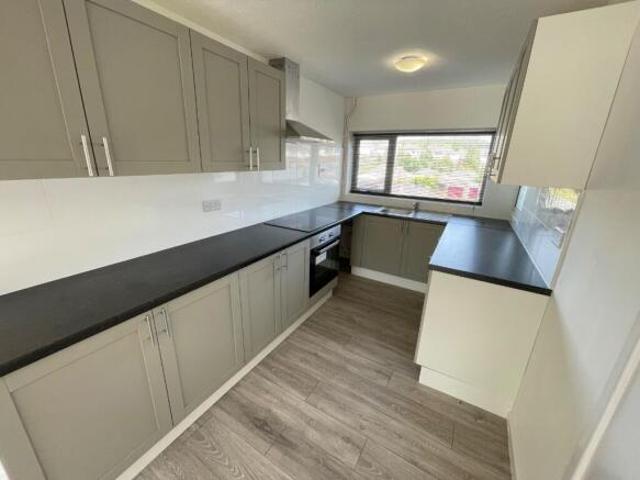 3 bedroom end of terrace house for sale in Hunts Close, Luton, Bedfordshire, LU1 5JL, LU1