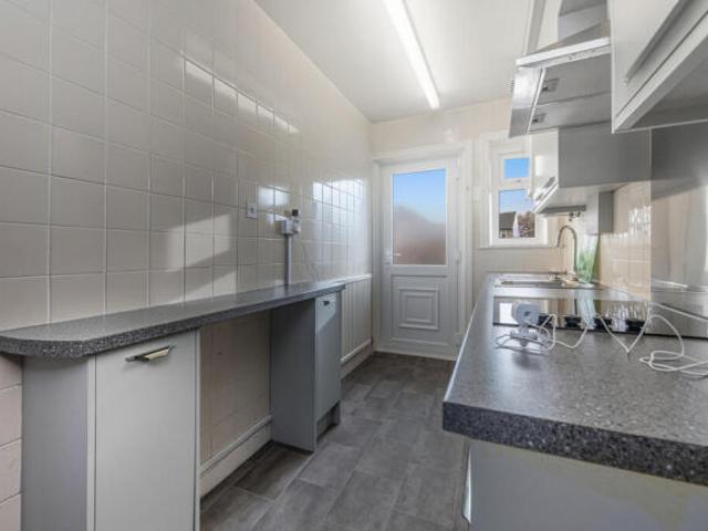 3 bedroom end of terrace house for sale in Ingfield Avenue, Dalton, HD5