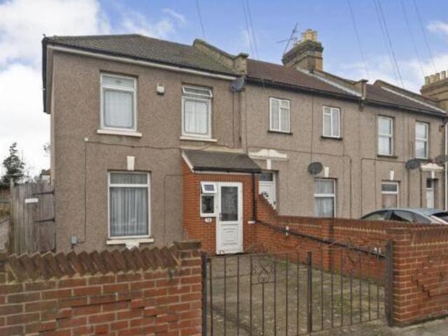3 Bedroom End Of Terrace House For Sale In Ilford