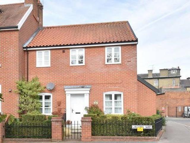 3 bedroom end of terrace house for sale in Jacobs Way Woodbridge IP12 1DQ IP12