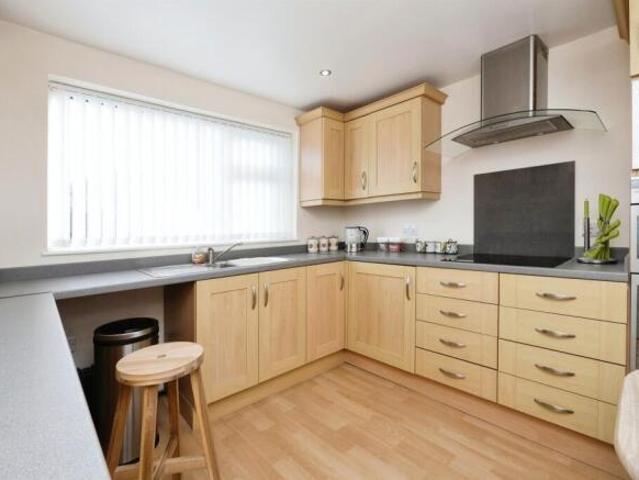 3 bedroom end of terrace house for sale in James Reckitt Avenue, Hull, East Yorkshire, HU8
