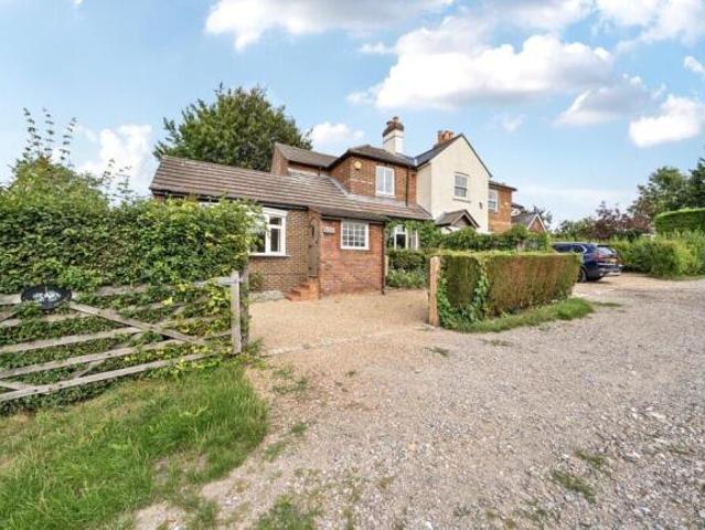 3 bedroom end of terrace house for sale in One Tree Hill Road, Guildford, Surrey, GU4