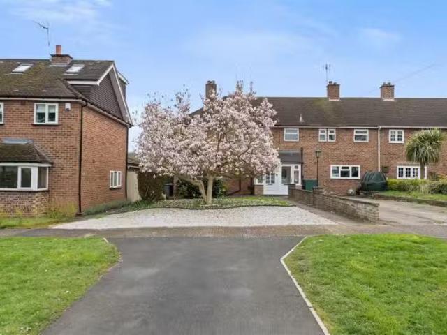 3 bedroom end of terrace house for sale in Oak Lane, Barston.