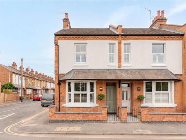 3 bedroom end of terrace house for sale in Old Milverton Road, Leamington Spa, Warwickshire, CV32