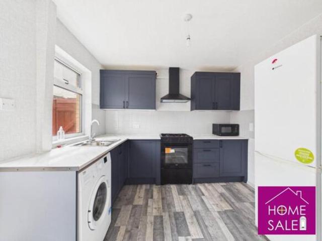 3 bedroom end of terrace house for sale in Overstone Lodge, Northampton, NN3