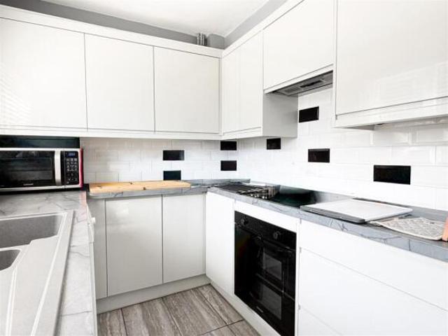 3 bedroom end of terrace house for sale in Oxford Road, Eastbourne, BN22 8EA, BN22