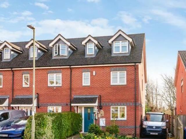 3 Bedroom End Of Terrace House For Sale In Oxfordshire