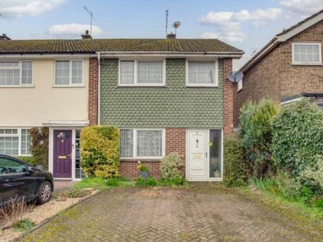 3 Bedroom End Of Terrace House For Sale In Loudwater