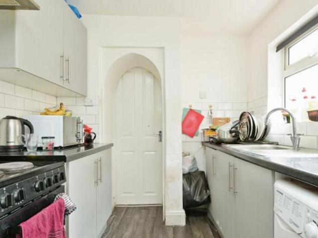 3 bedroom end of terrace house for sale in Louise Road, Northampton, Northamptonshire, NN1