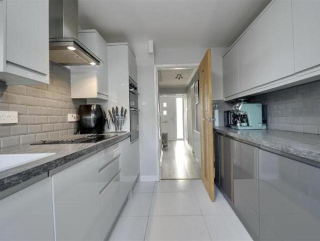 3 bedroom end of terrace house for sale in Lower Drayton Lane, Drayton, PO6