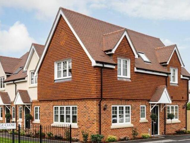 3 Bedroom End Of Terrace House For Sale In Lower Road