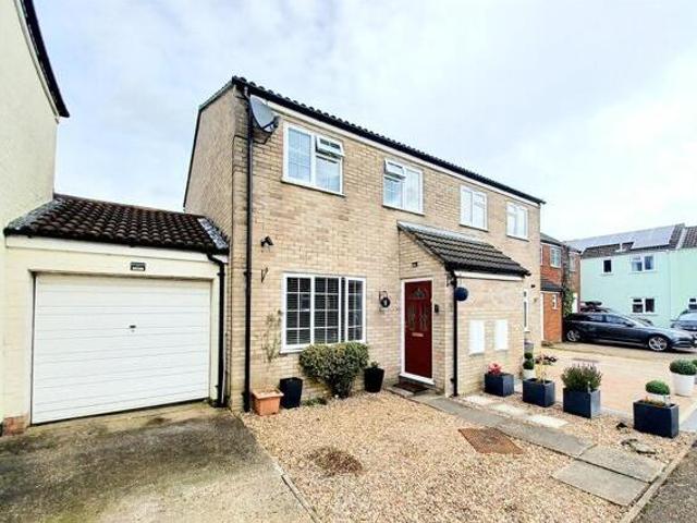 3 Bedroom End Of Terrace House For Sale In Long Stratton