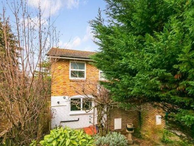 3 Bedroom End Of Terrace House For Sale In London