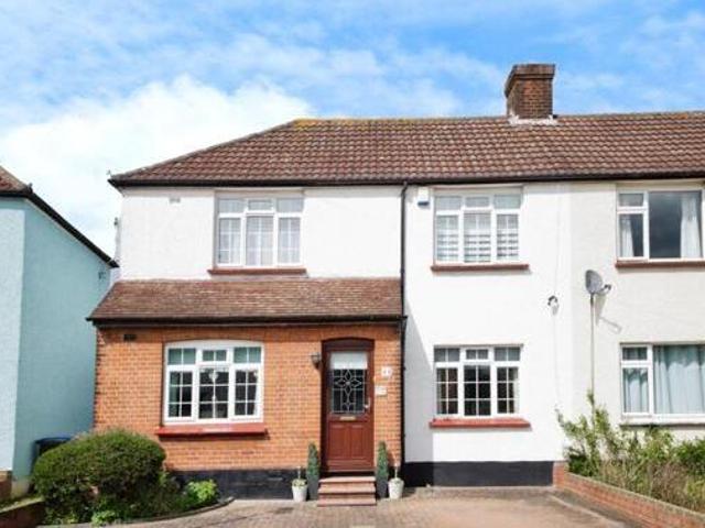 3 Bedroom End Of Terrace House For Sale In London