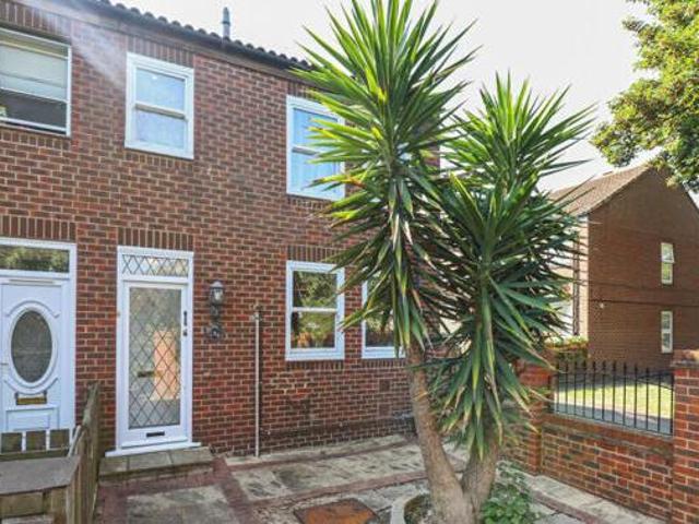 3 Bedroom End Of Terrace House For Sale In London