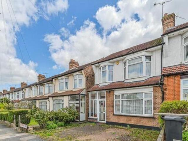 3 Bedroom End Of Terrace House For Sale In London