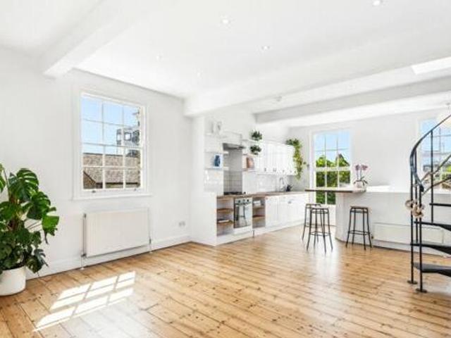 3 Bedroom End Of Terrace House For Sale In London