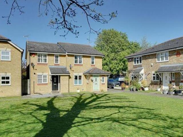 3 Bedroom End Of Terrace House For Sale In London