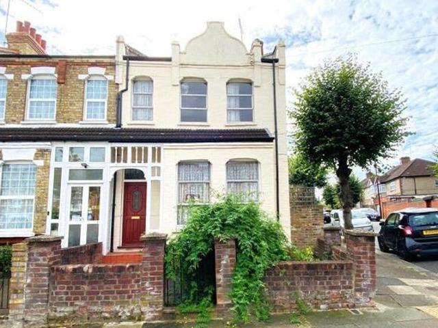 3 Bedroom End Of Terrace House For Sale In London