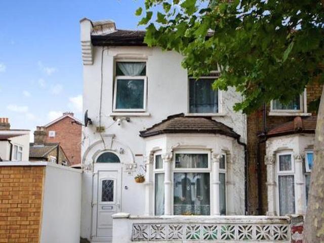 3 Bedroom End Of Terrace House For Sale In London