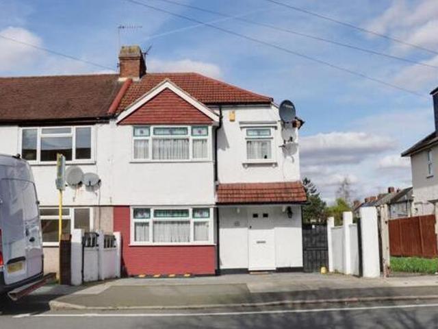 3 Bedroom End Of Terrace House For Sale In London
