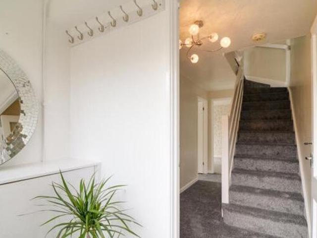 3 Bedroom End Of Terrace House For Sale In London