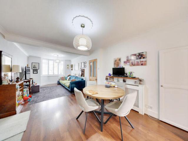 3 bedroom end of terrace house for sale in Laxey Road, Orpington, BR6