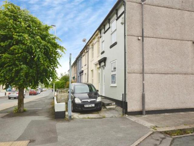 3 bedroom end of terrace house for sale in Laira Bridge Road, Plymouth, Devon, PL4