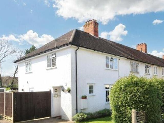 3 Bedroom End Of Terrace House For Sale In Letchworth Garden City