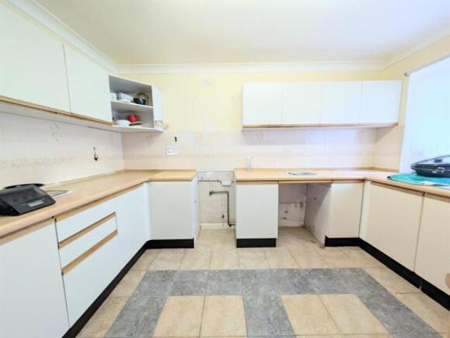 3 bedroom end of terrace house for sale in Lewins Farm Court, Lower Cippenham Lane, SL1