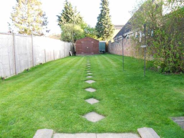 3 bedroom end of terrace house for sale in Leagrave, LU4