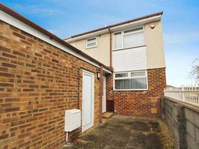 3 bedroom end of terrace house for sale in Leaholme Gardens, Whitchurch, Bristol, BS14