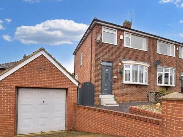 3 Bedroom End Of Terrace House For Sale In Leeds