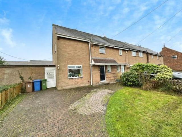 3 bedroom end of terrace house for sale in Legard Drive, Anlaby, HU10